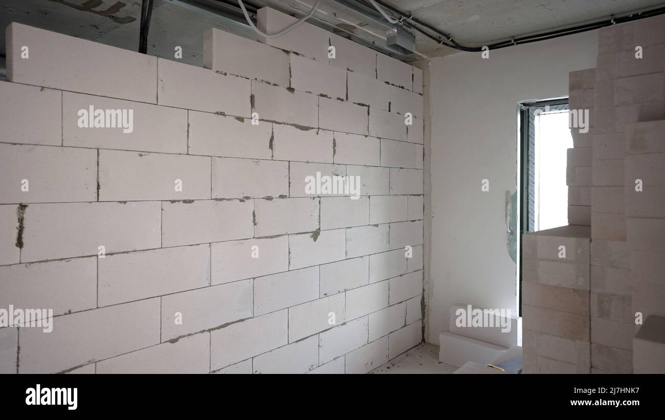 Construction of partitions in an apartment from blocks. Interroom ...