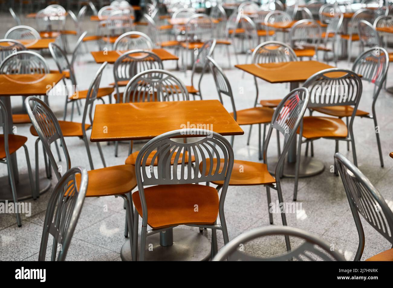 Empty mall center hi-res stock photography and images - Alamy