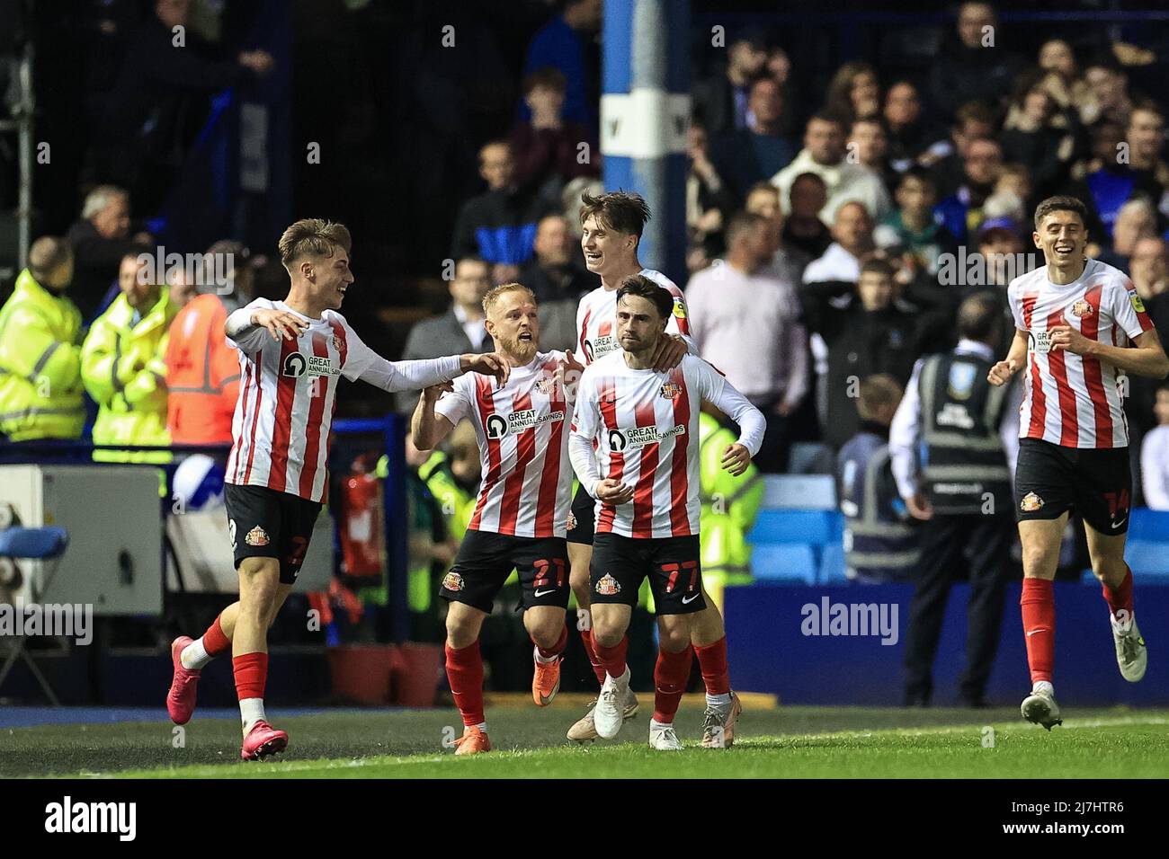 Patrick Roberts #77 of Sunderland celebrates his goal to make it 1-1 in ...
