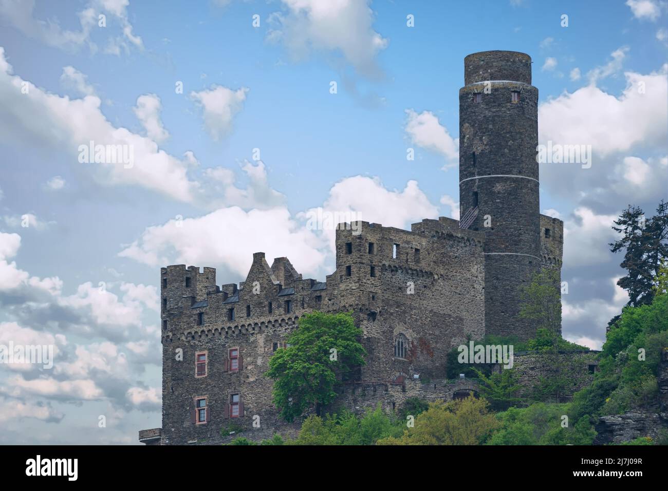 Maus Castle on the bank of the Middle Rhine River in Germany Stock ...
