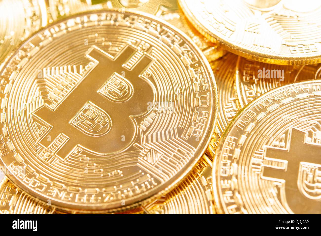Cryptocurrency virtual coins set hi-res stock photography and images ...