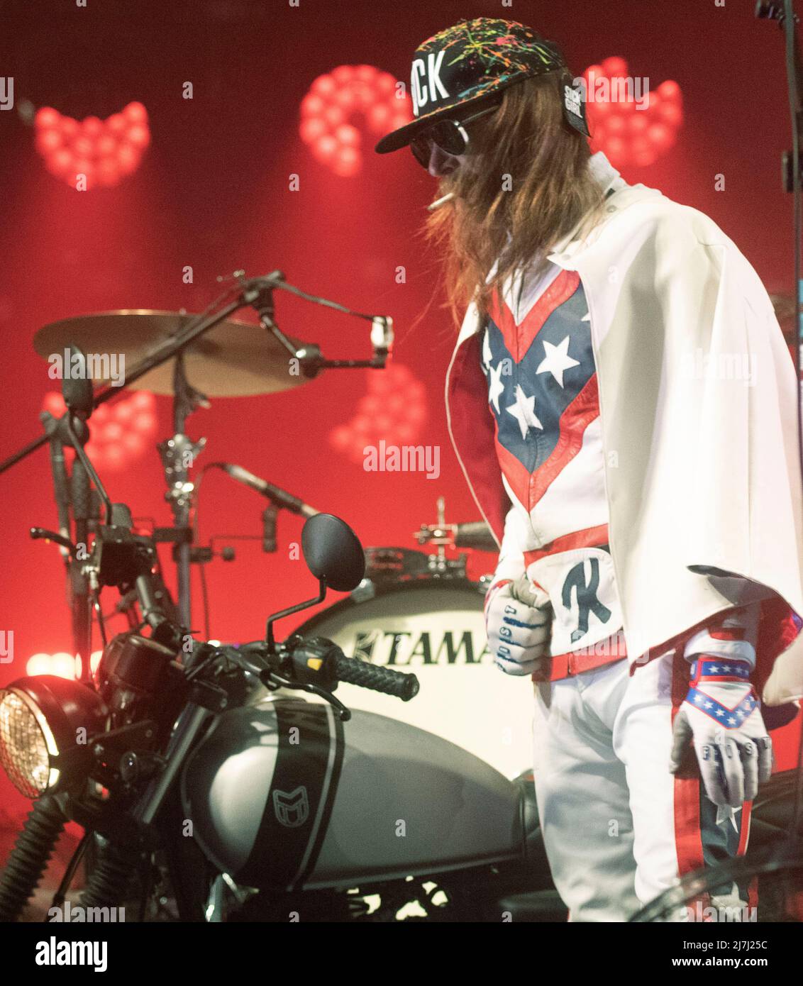 Eagles Of Death Metal perform the only UK show at the Teddy Rocks 2022 ...