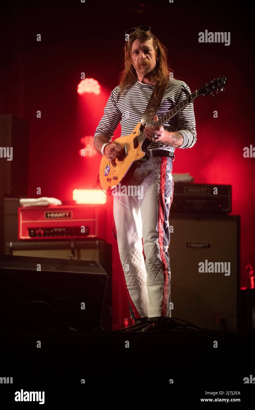 Eagles Of Death Metal perform the only UK show at the Teddy Rocks 2022 ...