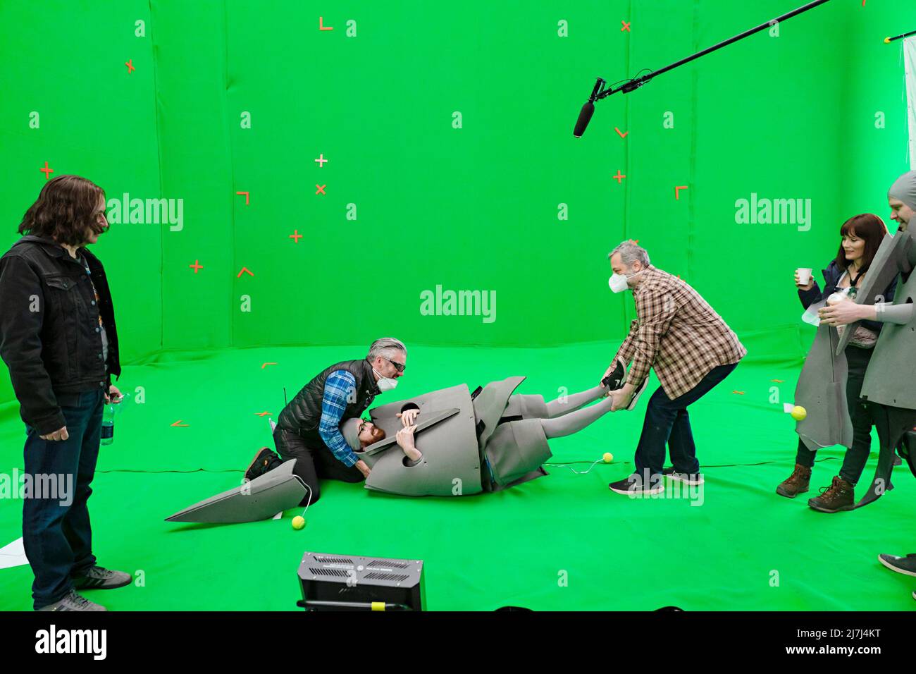 THE BUBBLE, holding feet: director Judd Apatow, on set, 2022. ph: Laura ...