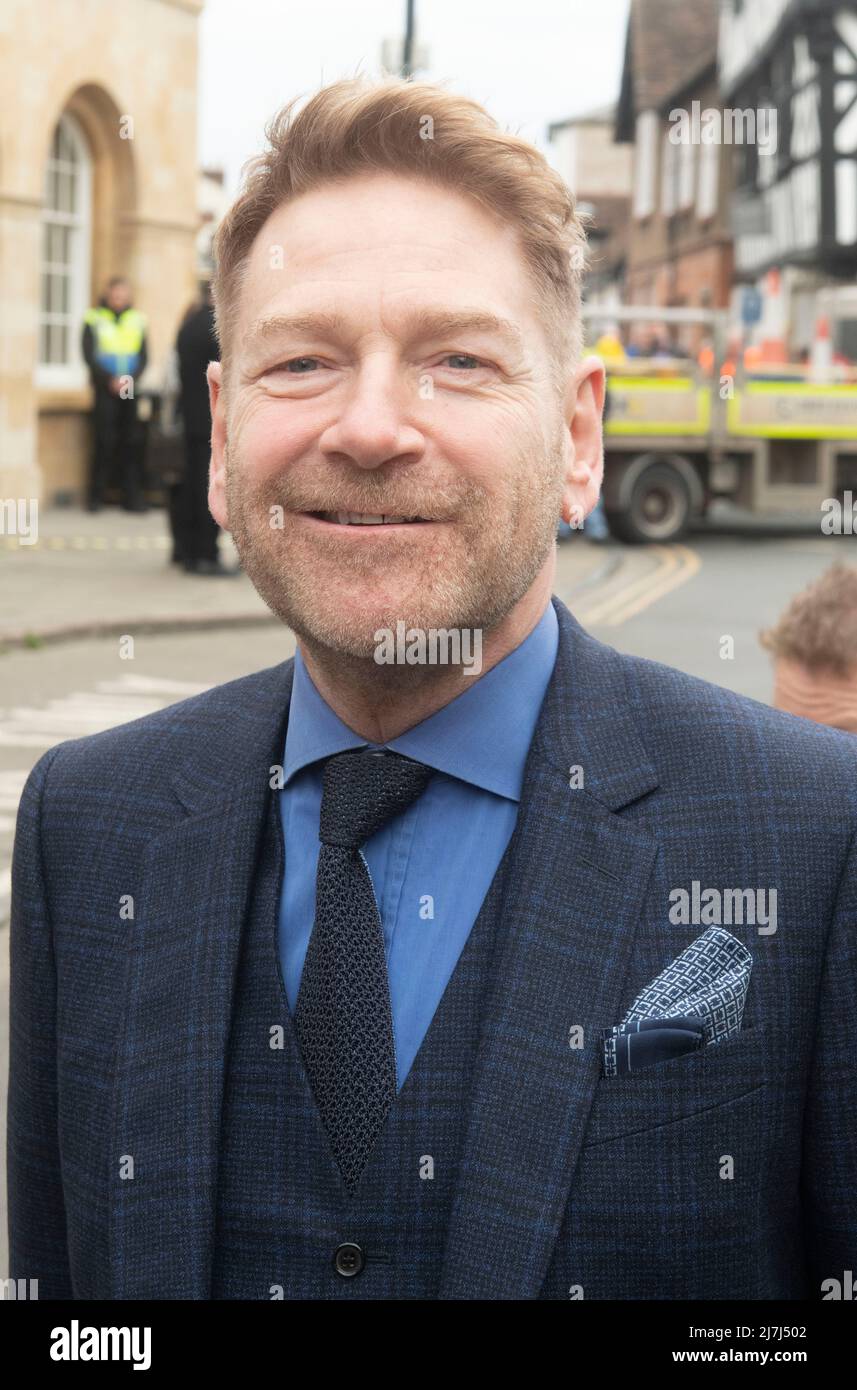 Dame Judi Dench and Sir Kenneth Branagh unveil the town’s restored 18th ...