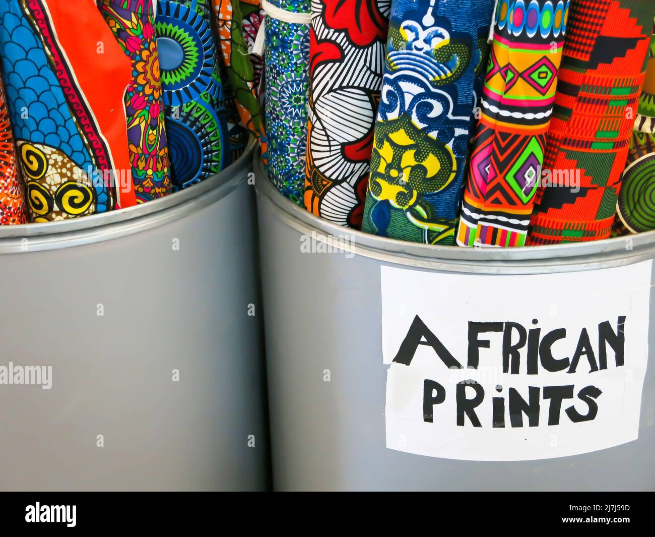 African fabric prints hi-res stock photography and images - Alamy