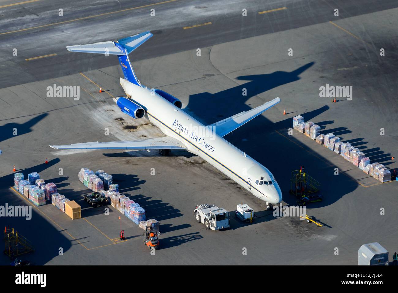 Everts Air Cargo McDonnell Douglas MD-82 aircraft. Freight ...