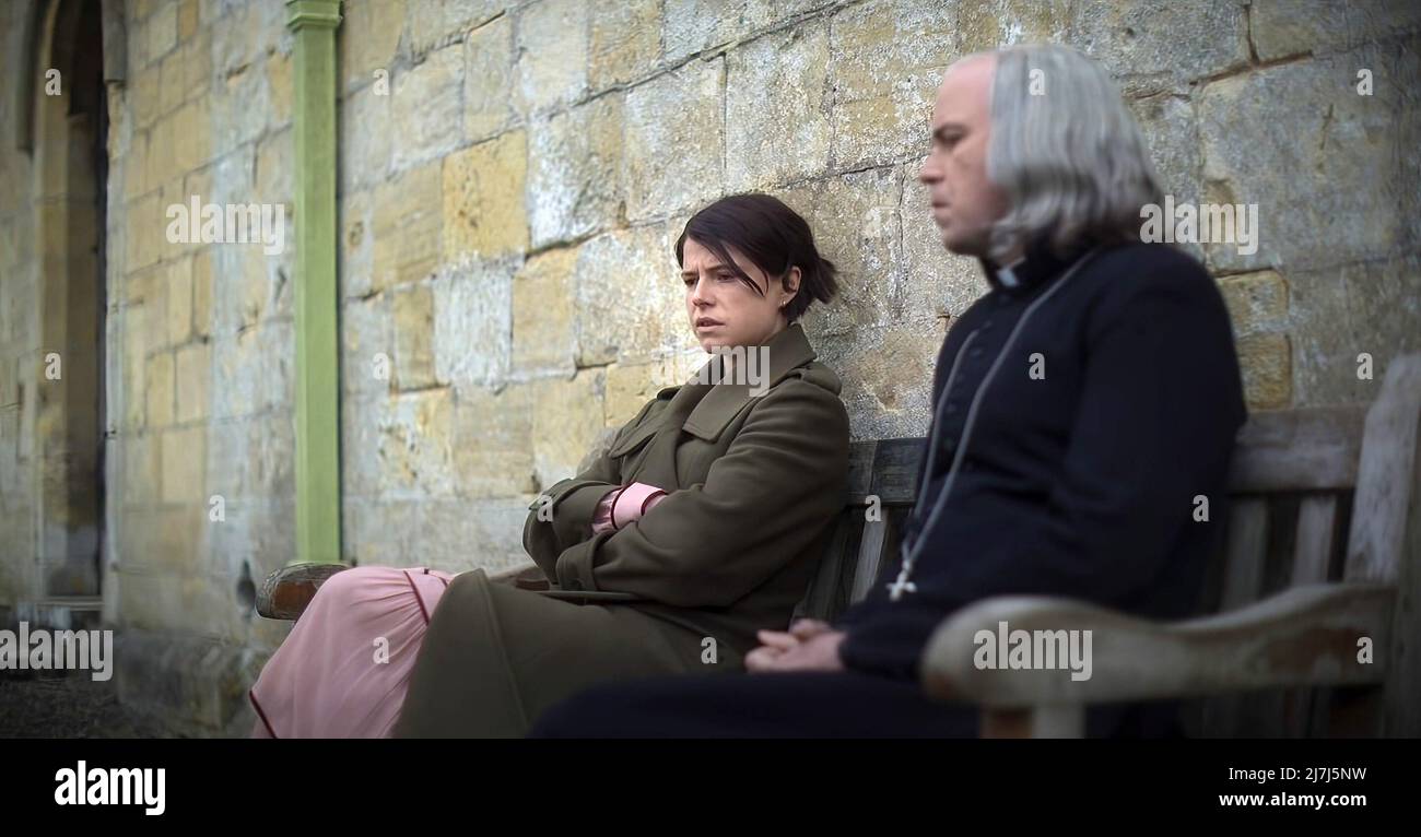 MEN, from left: Jessie Buckley, Rory Kinnear, 2022. © A24 / Courtesy ...