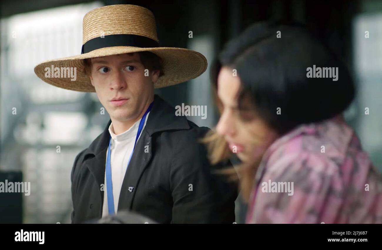 RUMSPRINGA, (aka RUMSPRINGA AN AMISH IN BERLIN), from left: Jonas ...