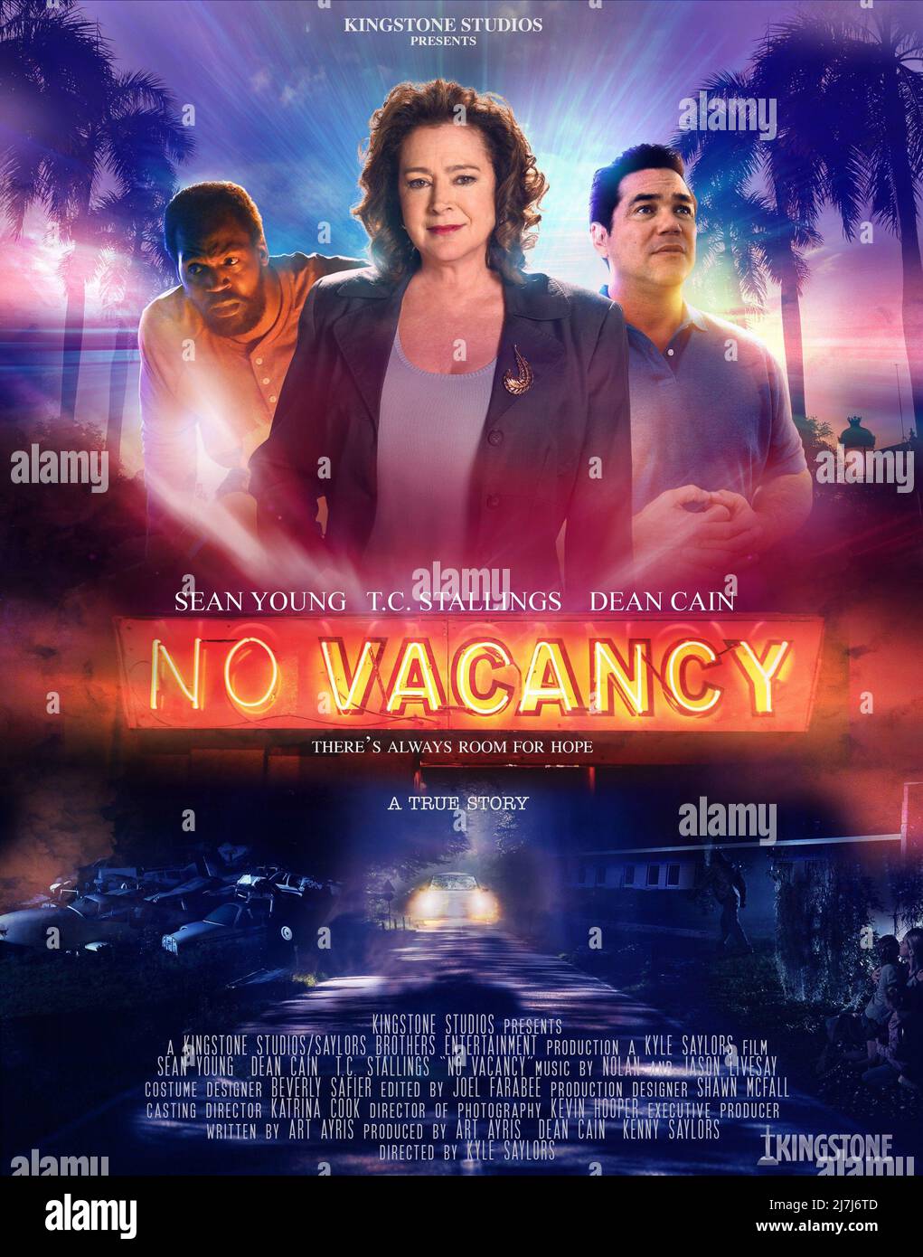 NO VACANCY, poster, from left: T.C. Stallings, Sean Young, Dean Cain ...