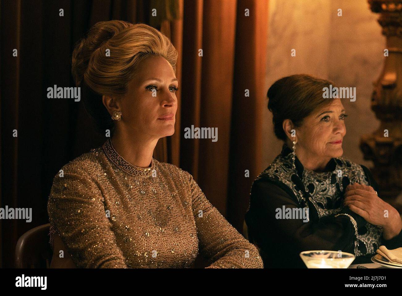GASLIT, from left: Julia Roberts as Martha Mitchell, Carole Addesso ...
