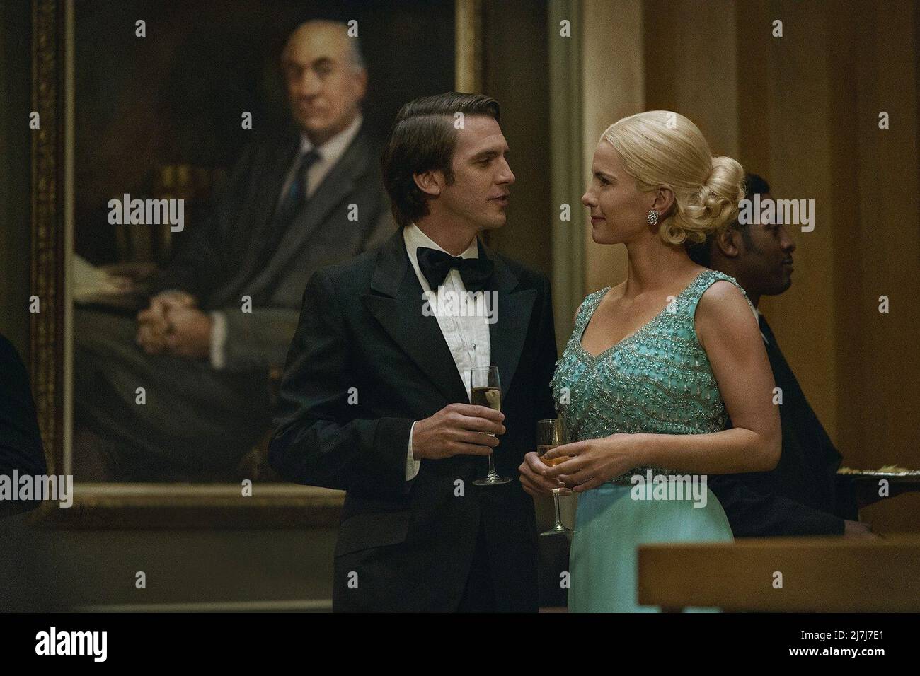 GASLIT, from left: Dan Stevens as John Dean, Betty Gilpin as Mo Dean ...