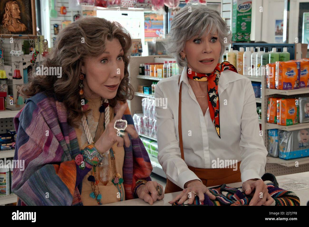 GRACE AND FRANKIE, from left: Lily Tomlin, The Bonida Bandidas ...
