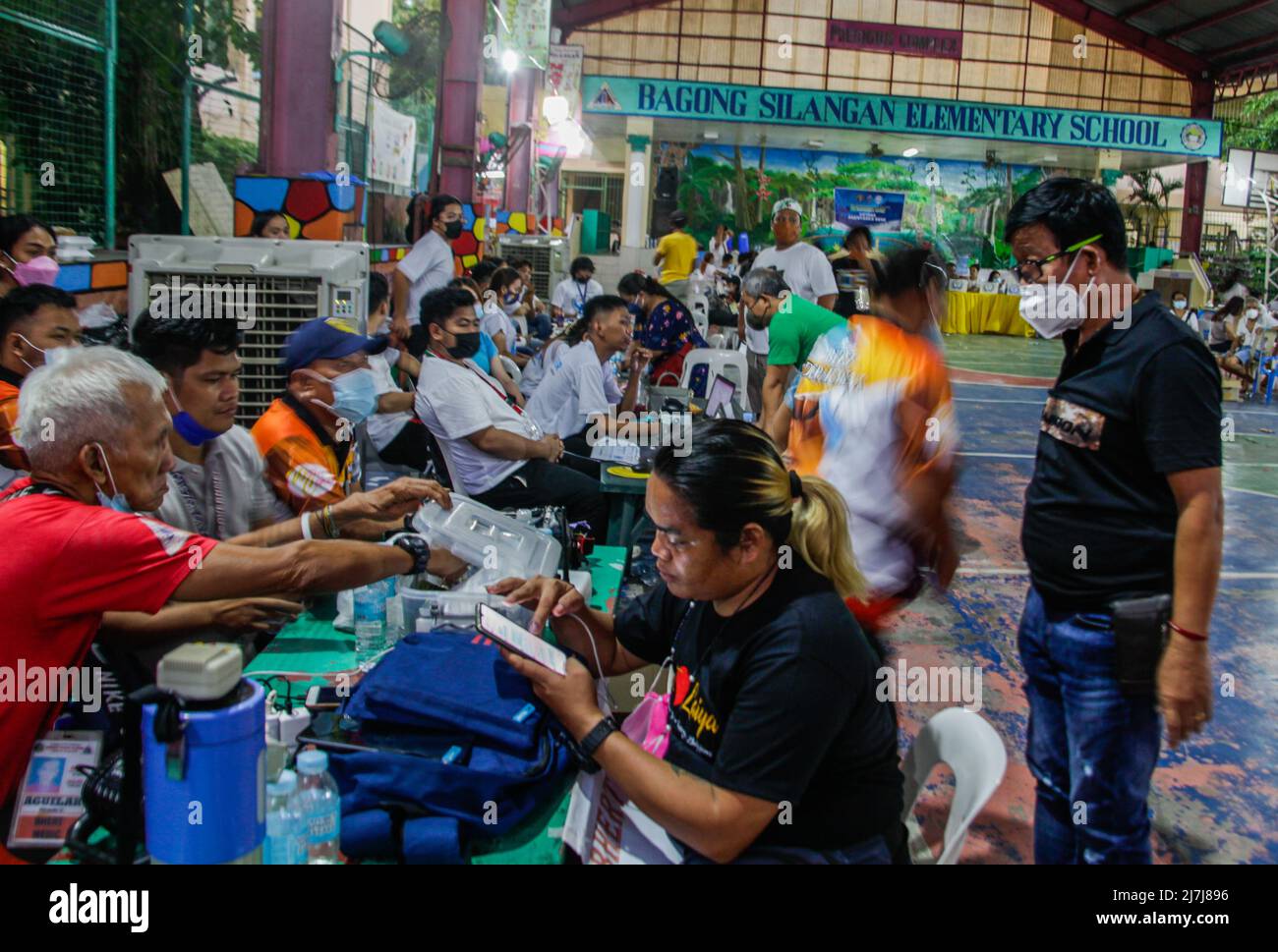 Bagong silangan elementary school hi-res stock photography and images ...