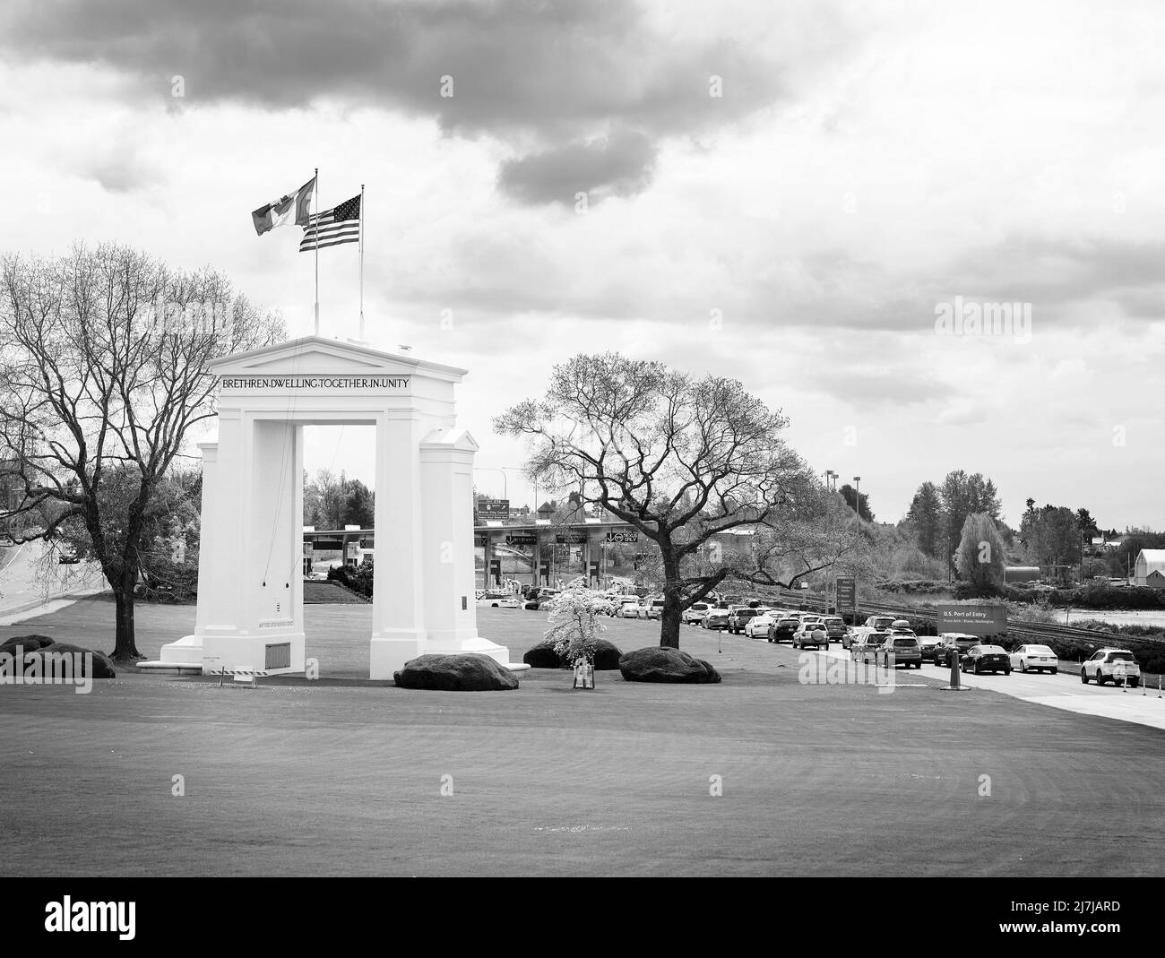 Peace arch provincial park Black and White Stock Photos & Images - Alamy
