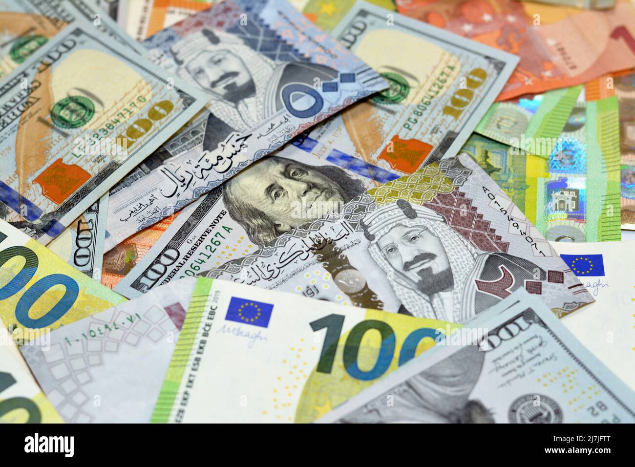 500 euro banknote 100 dollars hi res stock photography and images Alamy