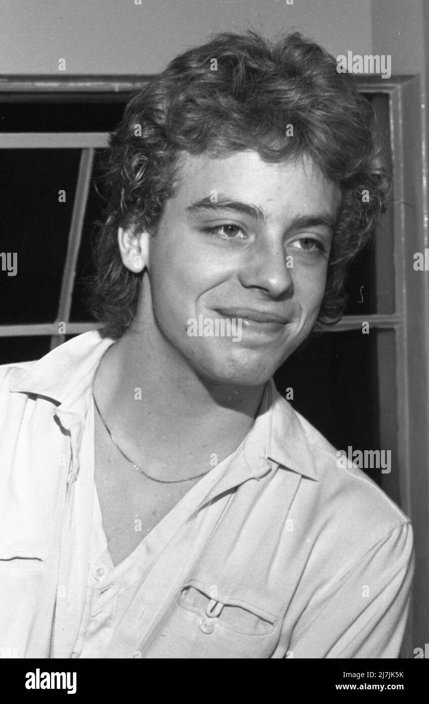 Leif Garrett gets his haircut for a film role in the movie Longshot by ...