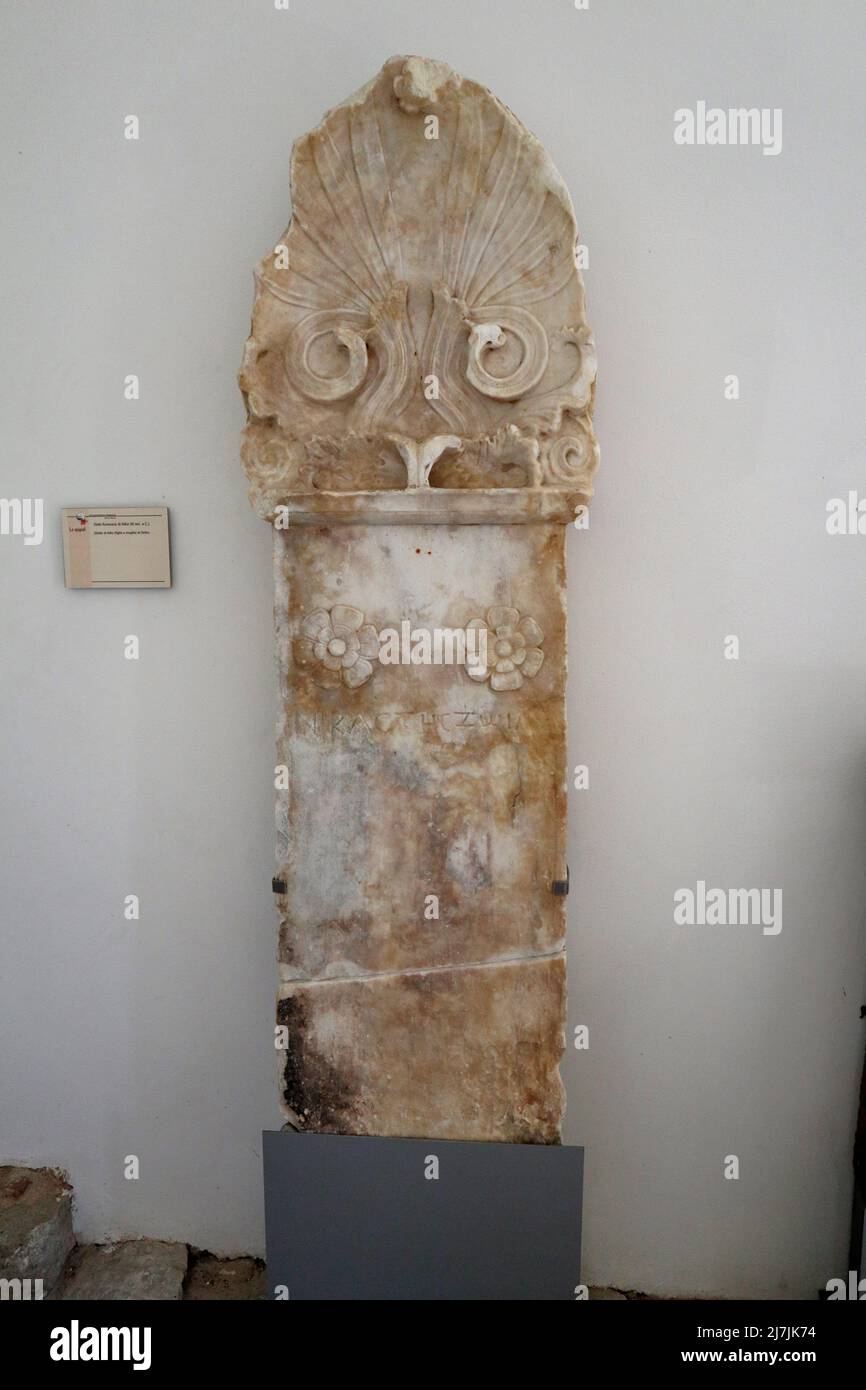 Stele funeraria grecia hi-res stock photography and images - Alamy