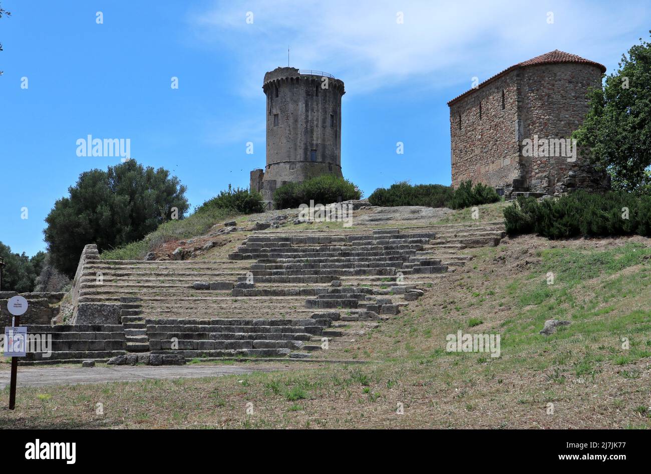 Velia - Teatro dell'Acropoli Stock Photo - Alamy