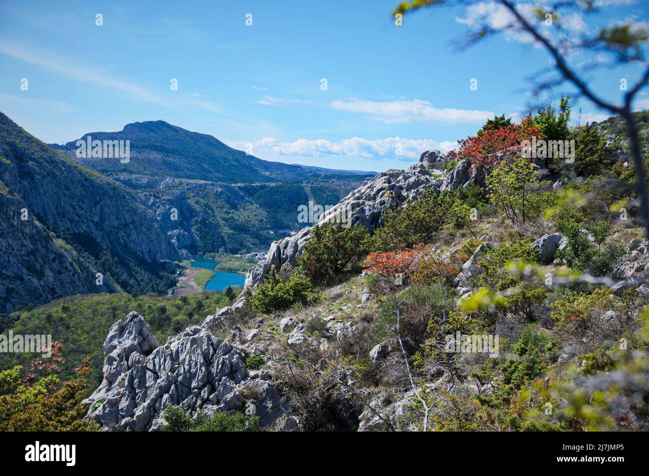 Karst landscape green hi-res stock photography and images - Alamy