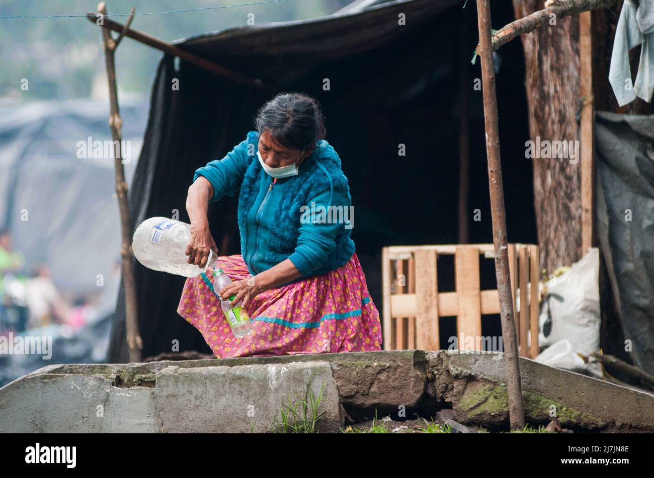 Indigena embera choco hi-res stock photography and images - Alamy