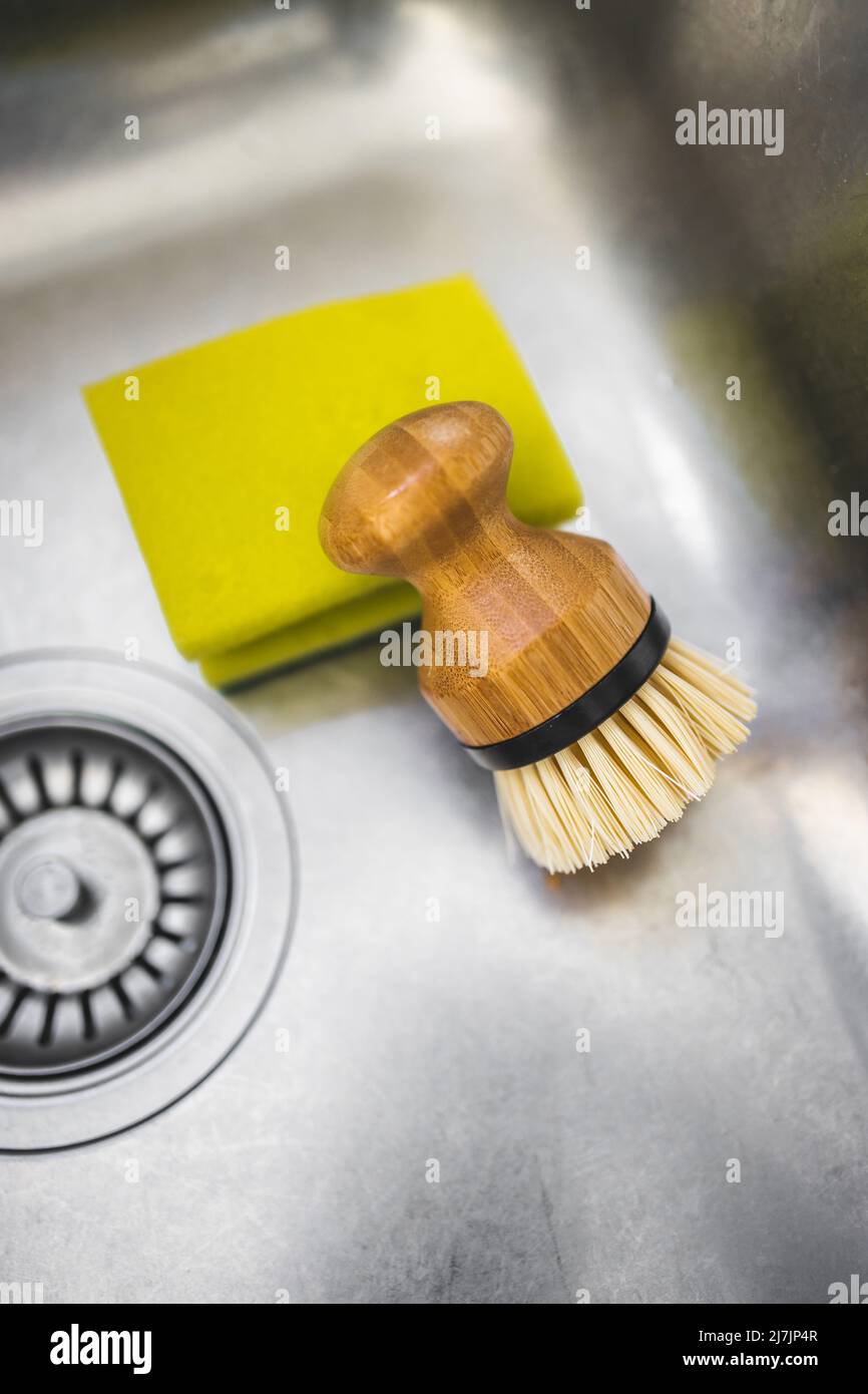 kitchen sink with disposable sponge vs durable reusable bamboo brush to ...