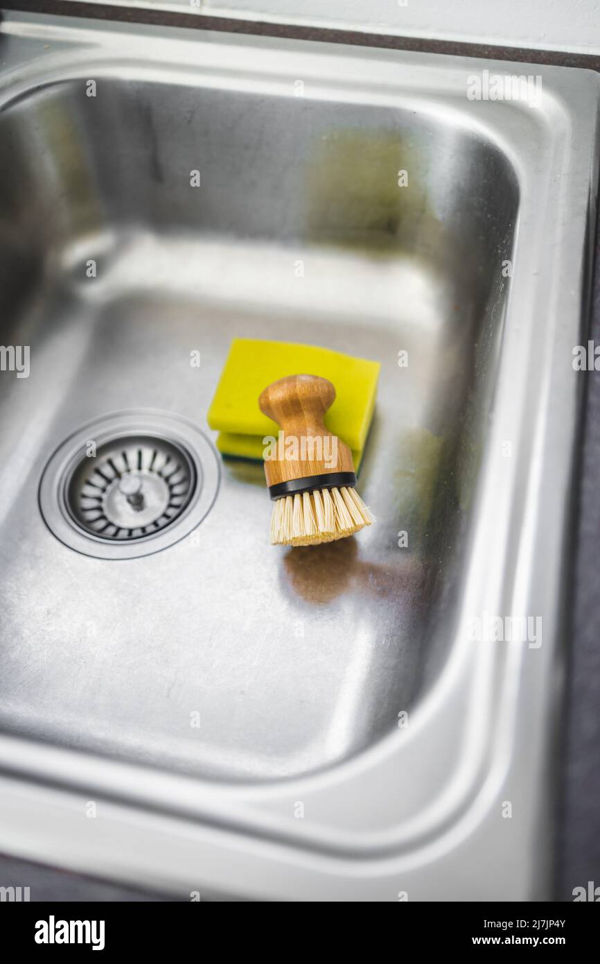 kitchen sink with disposable sponge vs durable reusable bamboo brush to ...