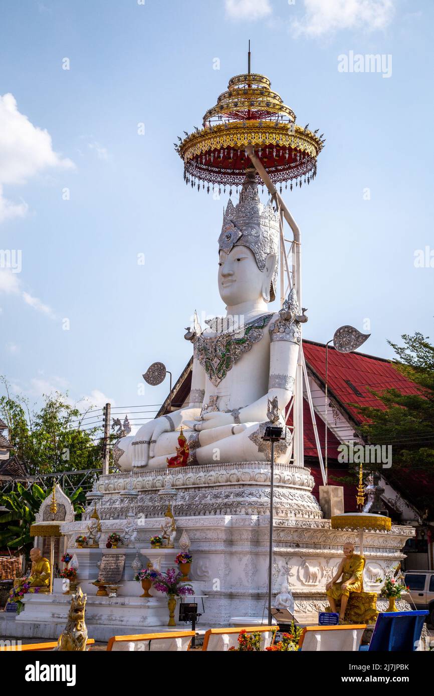 Wat Chiang Rai in Lampang, Thailand Stock Photo - Alamy