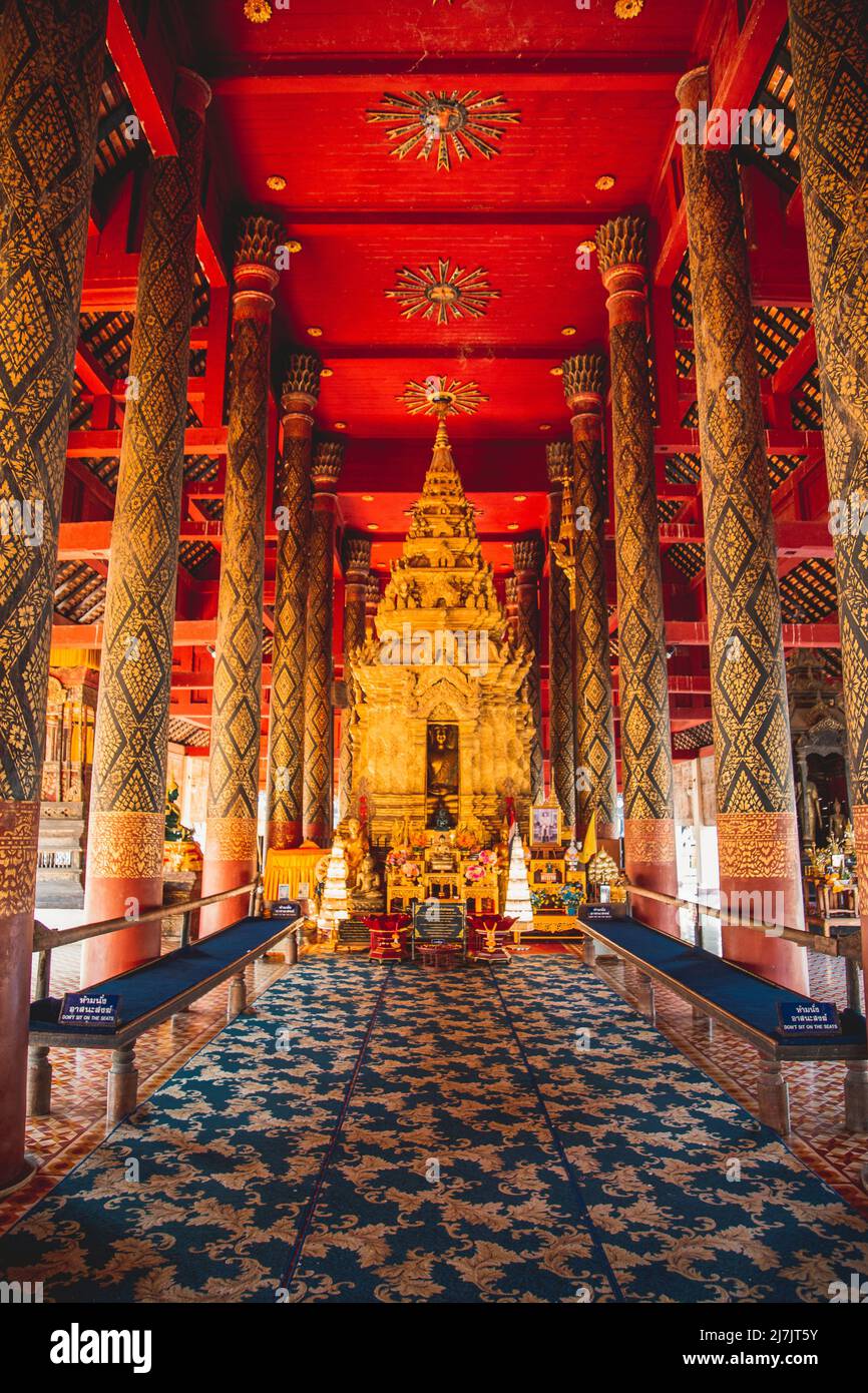Asia thailand lampang golden hi-res stock photography and images - Alamy