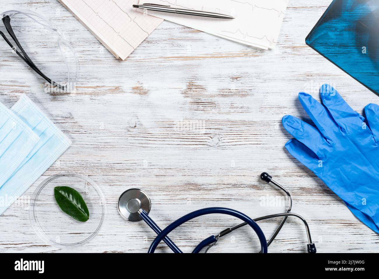 Commercial diagnosis hi-res stock photography and images - Alamy