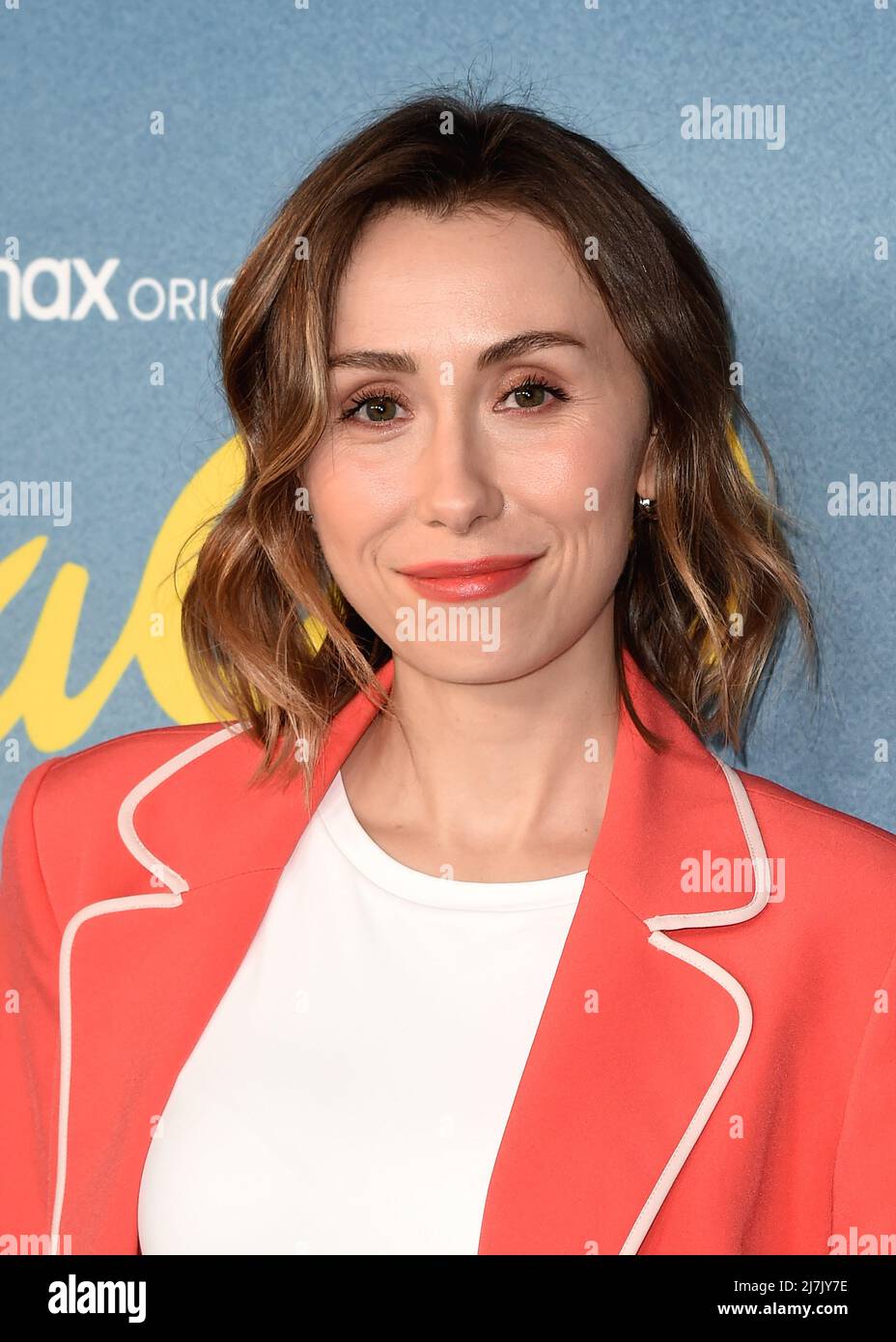 Caitlin Reilly walking on the red carpet at the HBO Max "Hacks" Season ...