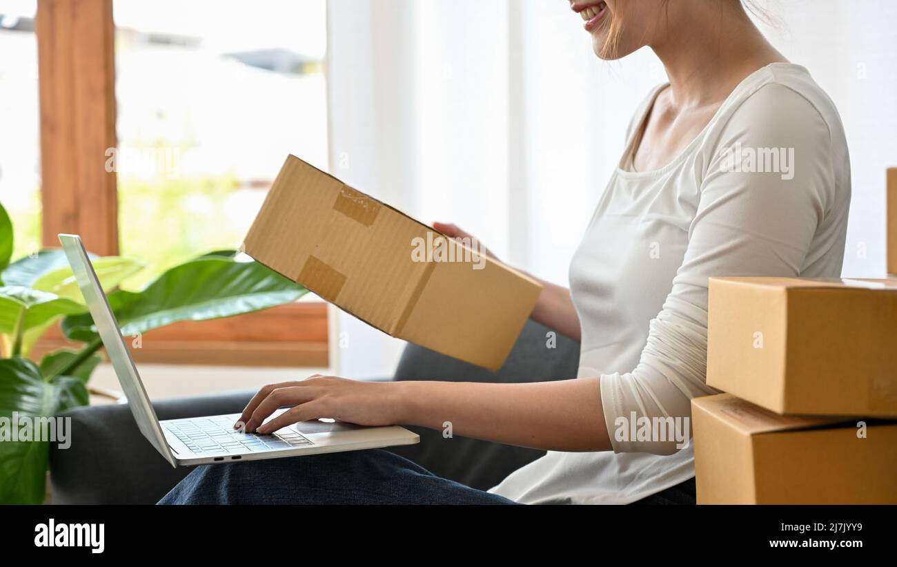 Shipment process hi-res stock photography and images - Alamy