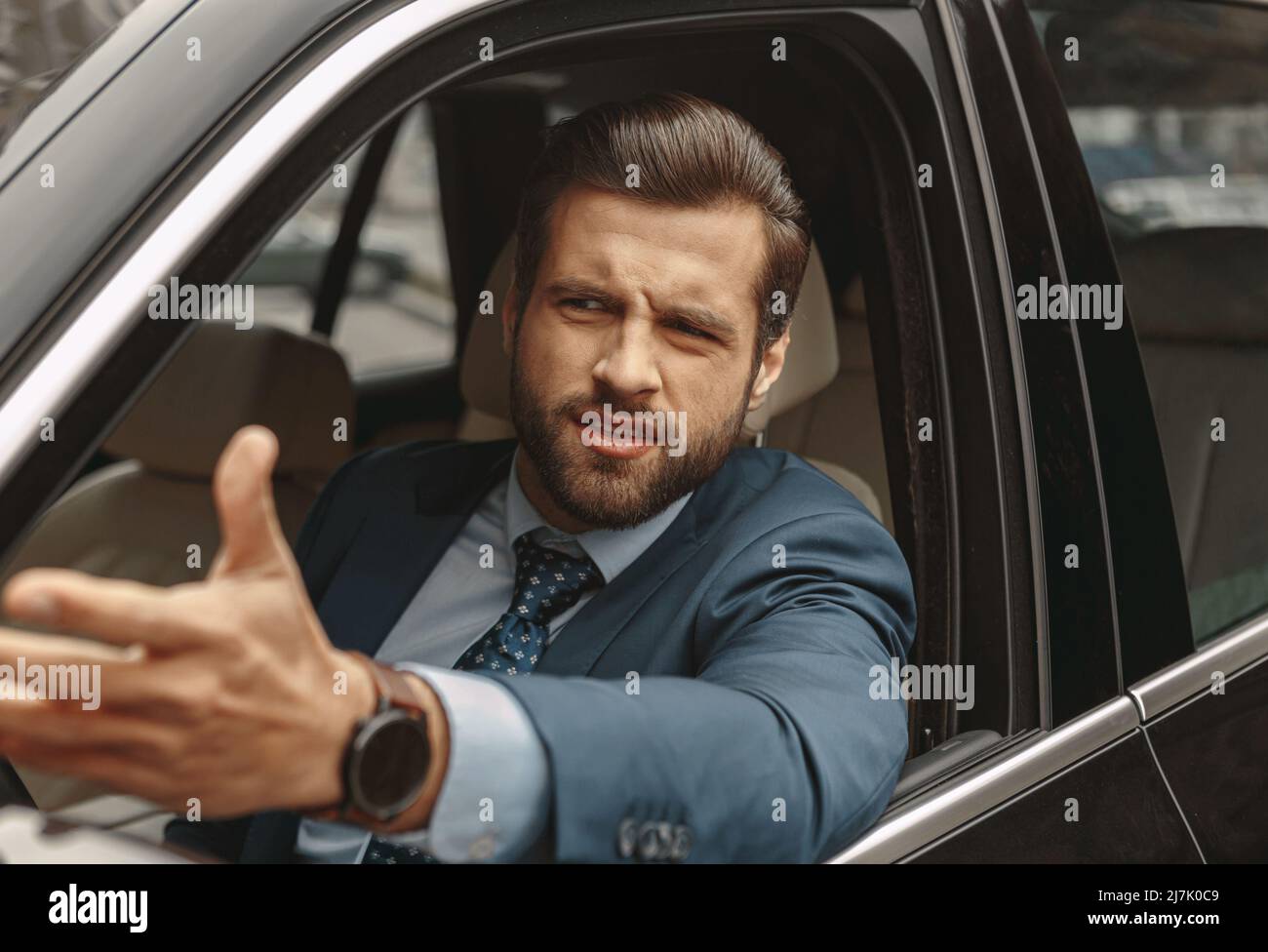 Car driver confused hi-res stock photography and images - Alamy