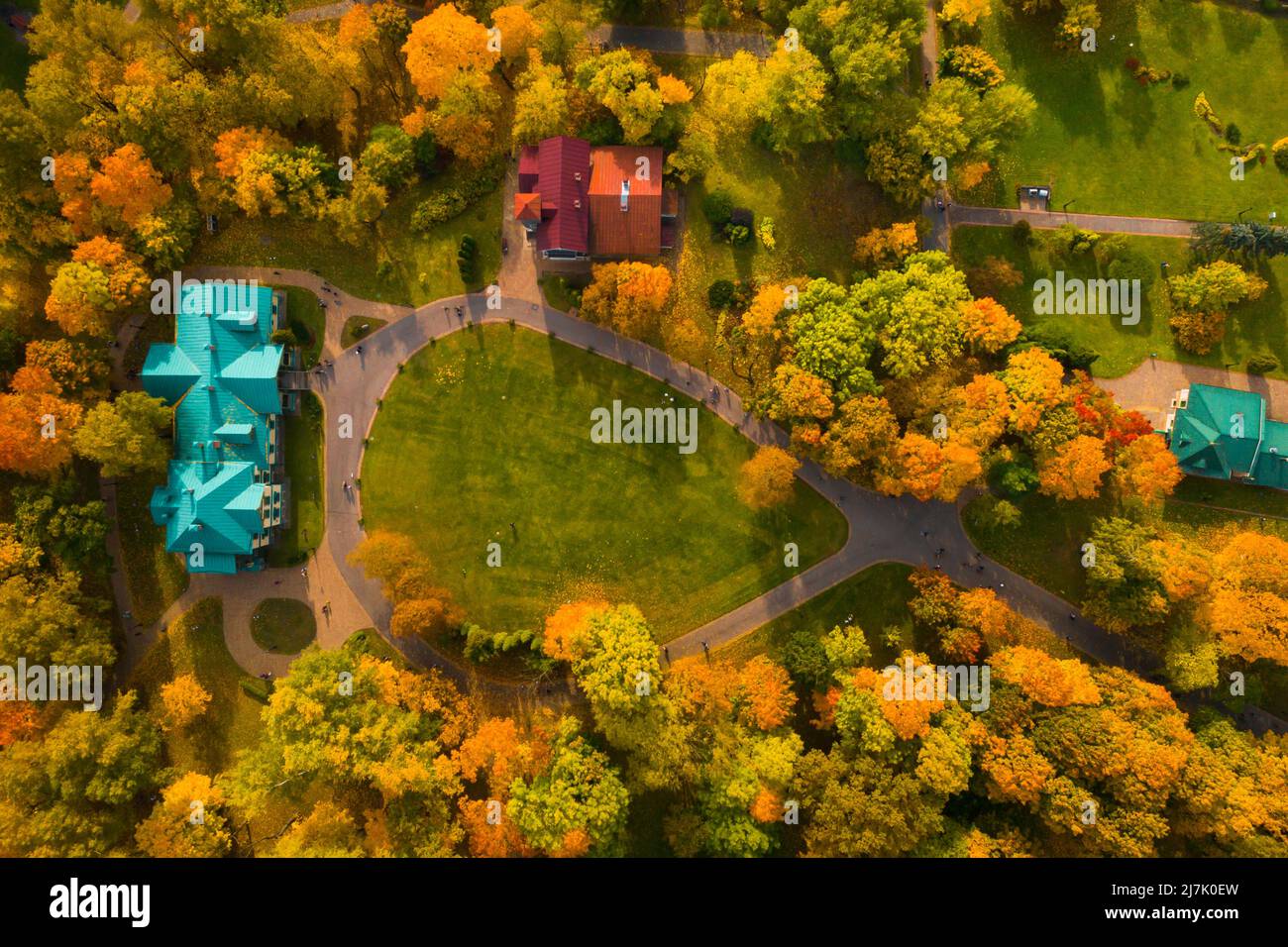 Autumn landscape in Loshitsky Park in Minsk. Belarus.Golden autumn ...
