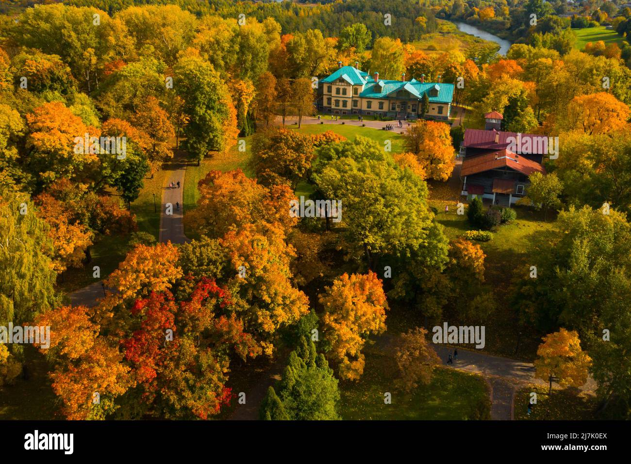 Autumn landscape in Loshitsky Park in Minsk. Belarus.Golden autumn ...