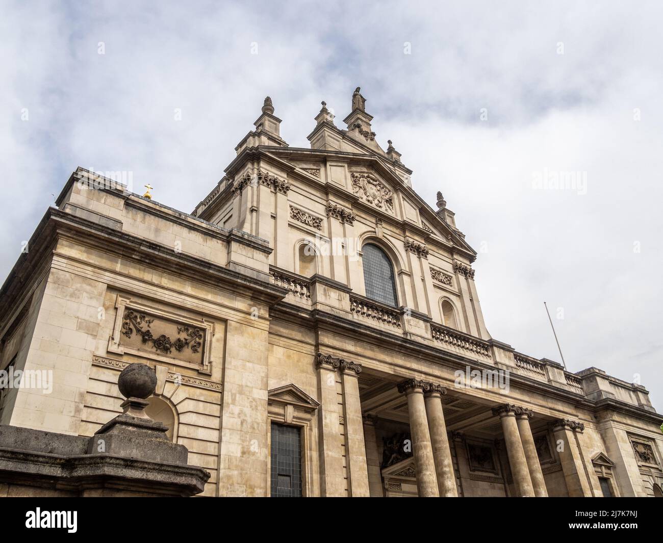 Exterior of the Brompton Oratory, a Roman Catholic church in Kensington ...
