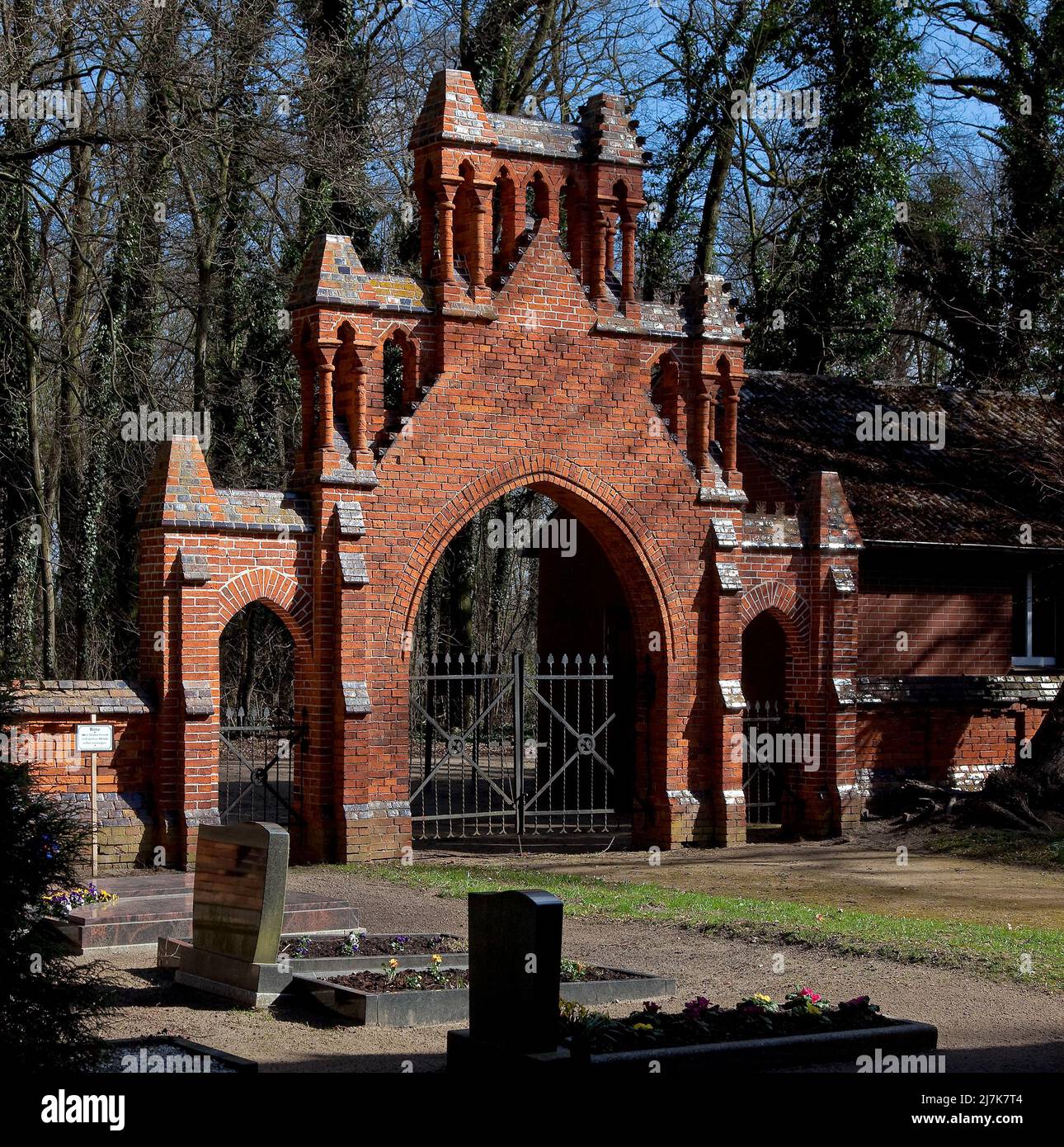 Vollenschier Altmark Friedhofstor 74700 Ansicht von Süden neugotische ...