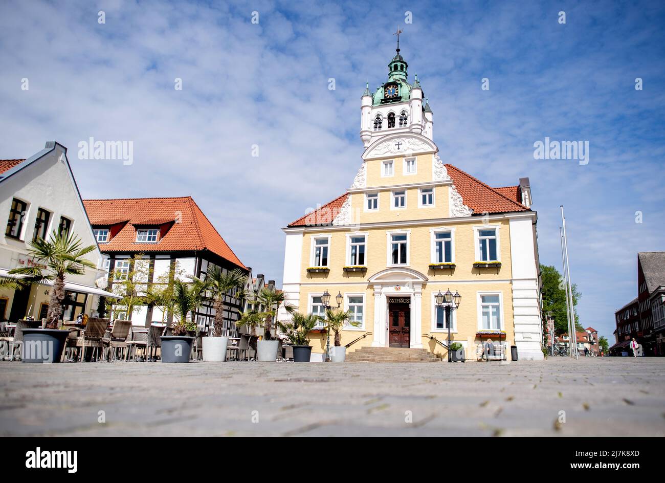 Verden, Germany. 05th May, 2022. The historic town hall of the city is ...