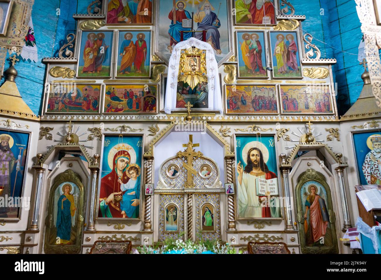 Interior cathedral iconostasis hi-res stock photography and images - Alamy