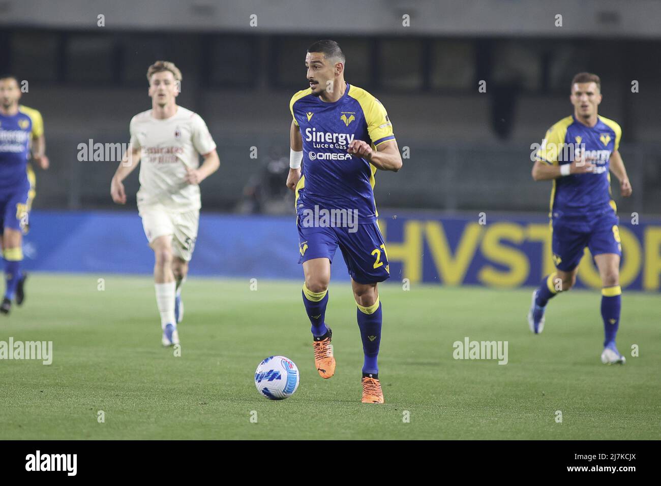 Koray Gunter of Hellas Verona FC play the ball during Hellas Verona FC ...