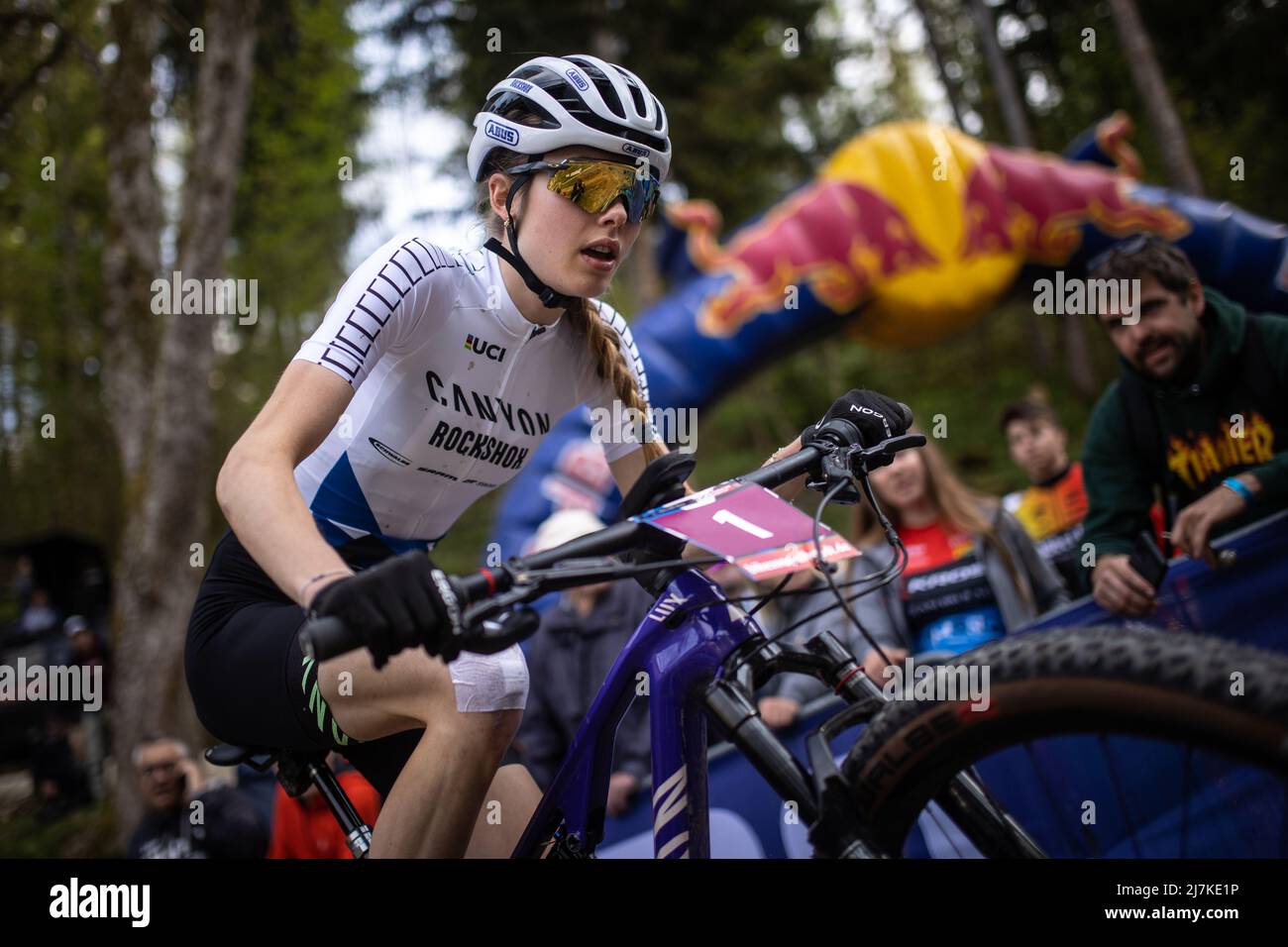 Line burquier hi-res stock photography and images - Alamy