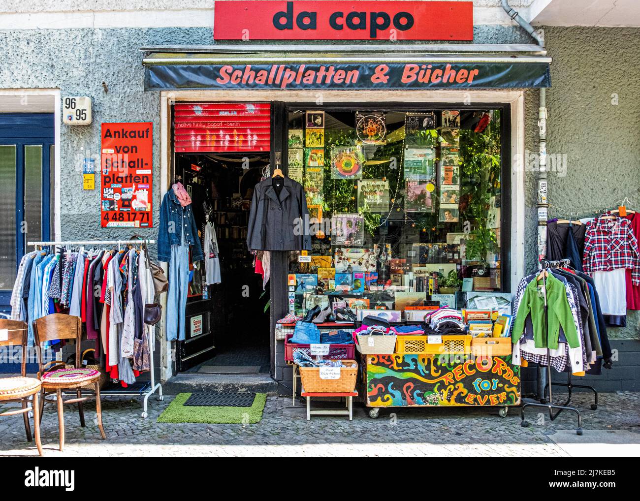 da capo shop window, Store sells vinyl records and books, Kastanien ...