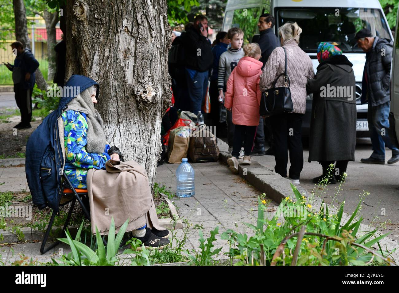 Destruction of civilian infrastructure hi-res stock photography and ...