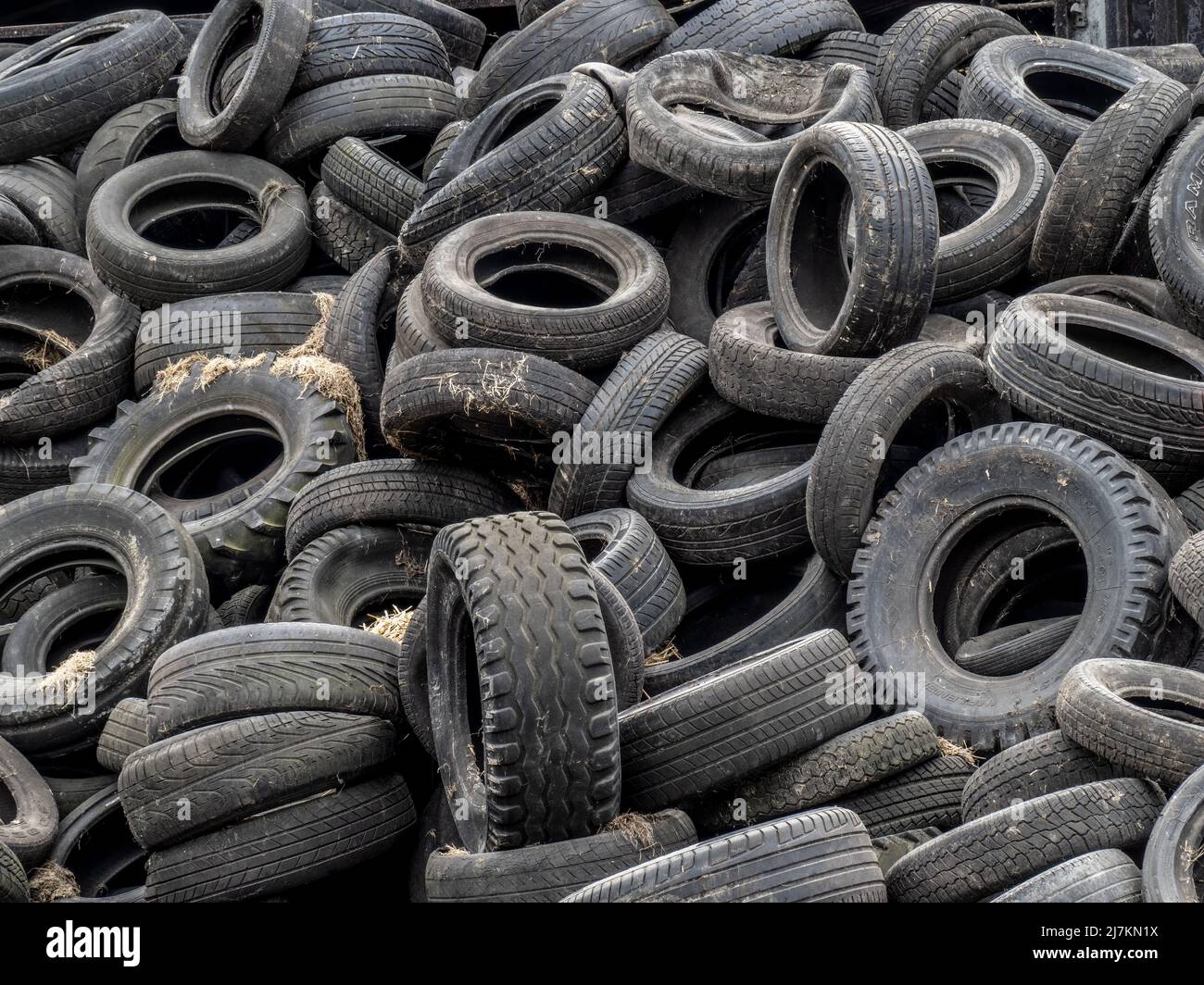 Car tyres dumped hi-res stock photography and images - Alamy
