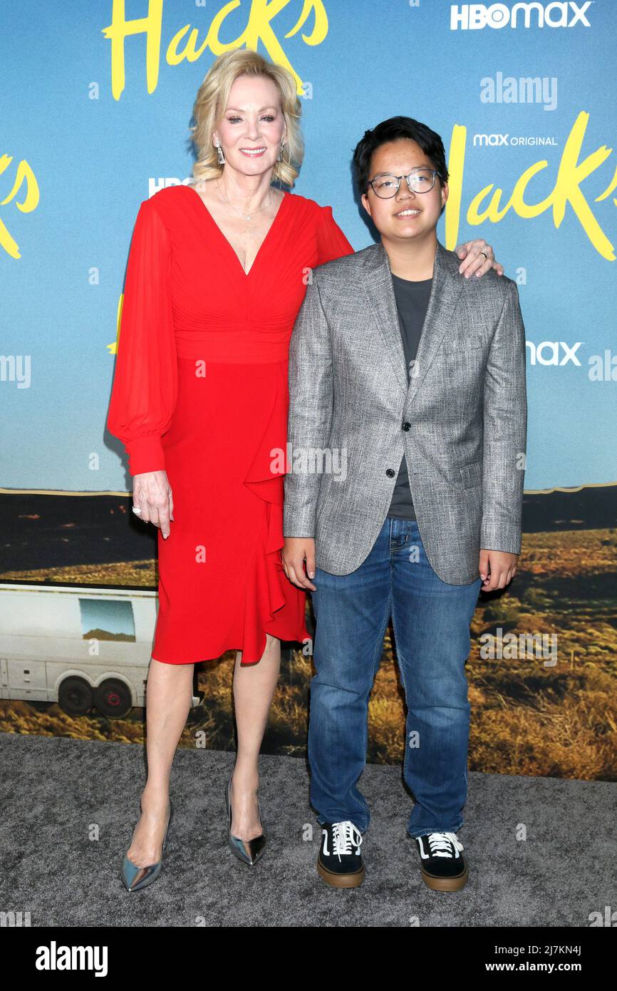 May 9, 2022, Los Angeles, CA, USA: LOS ANGELES - MAY 9: Jean Smart ...