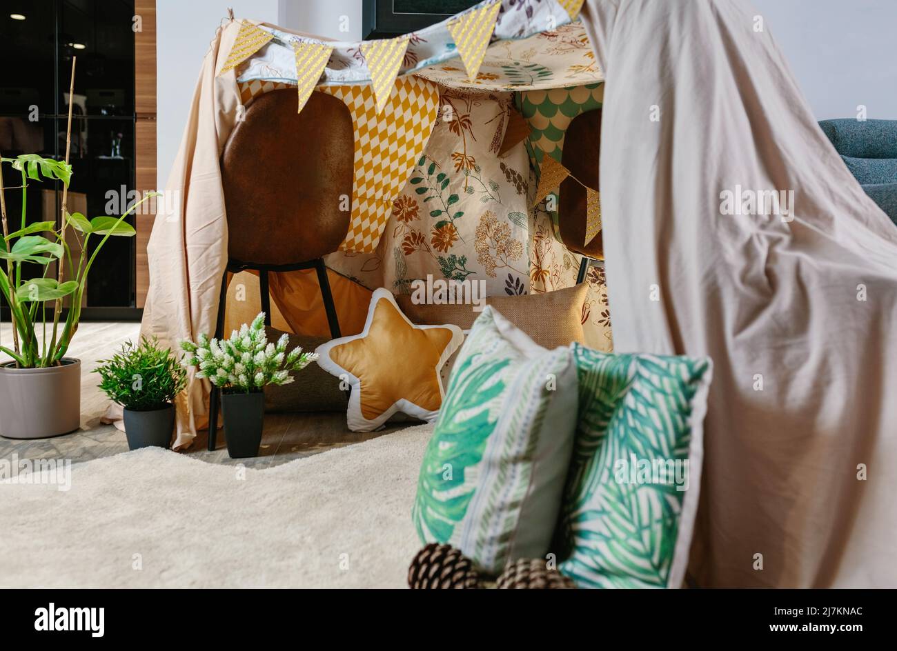 Home made tent in the living room Stock Photo - Alamy