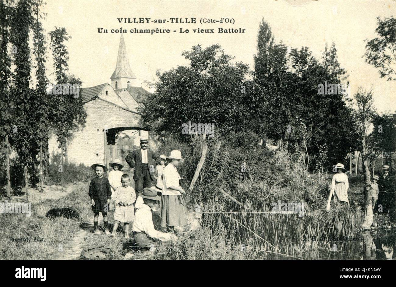 Sur tille village hi-res stock photography and images - Alamy
