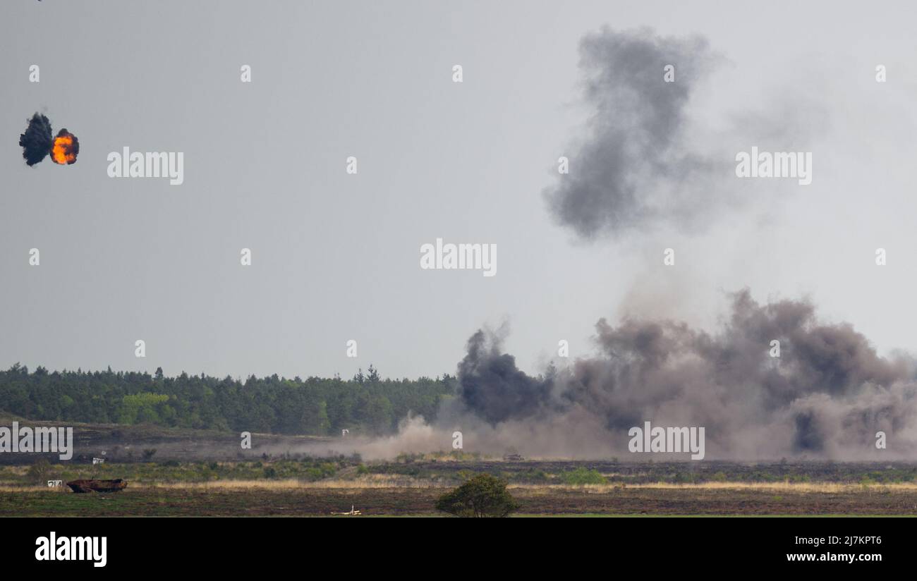 Munster, Germany. 10th May, 2022. Artillery shells previously advanced ...