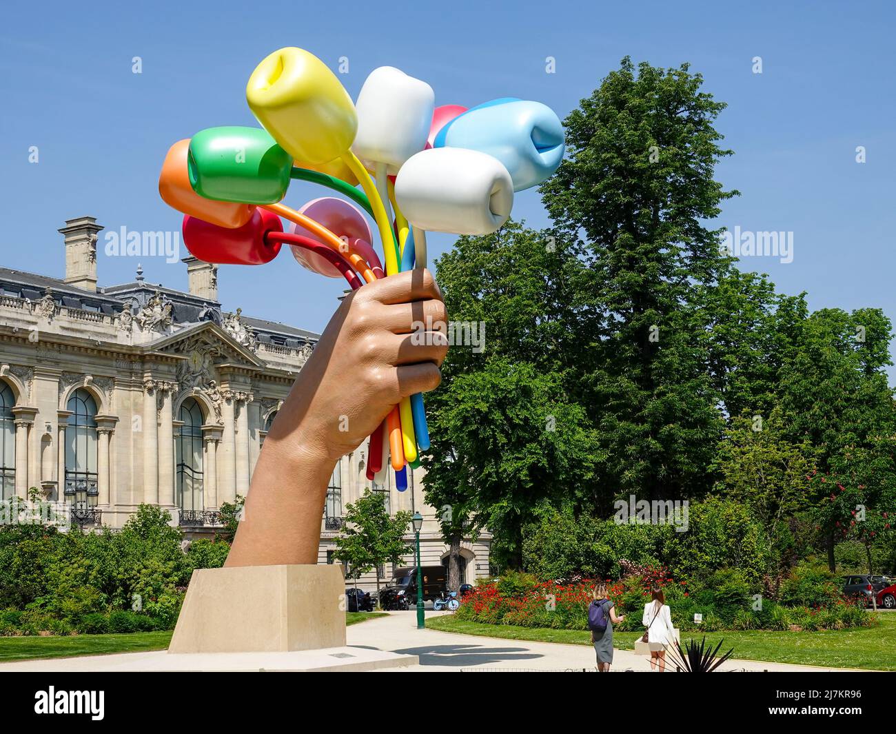 Jeff Koons Inaugurates His Tulip Sculpture In Paris Bouquet De Tulipes