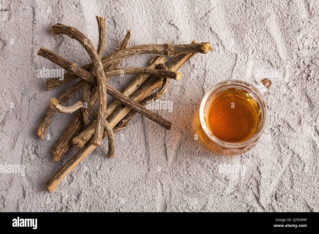 Stems and tea of medicinal valerian - Valeriana officinalis Stock Photo ...